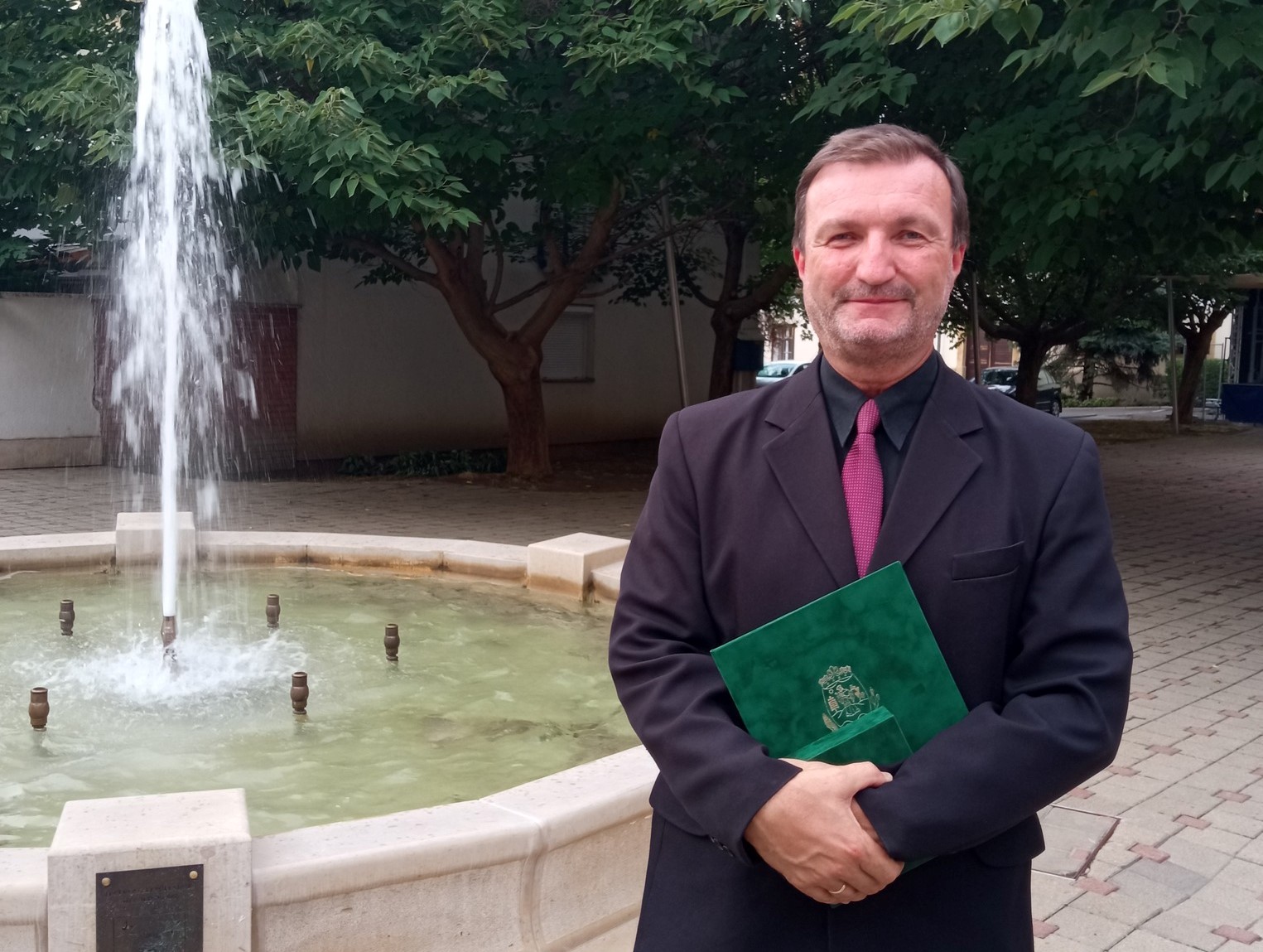 „Bóly Városáért” emlékérmet kapott Iváncsits Tamás Zsolt hitoktató, kántor